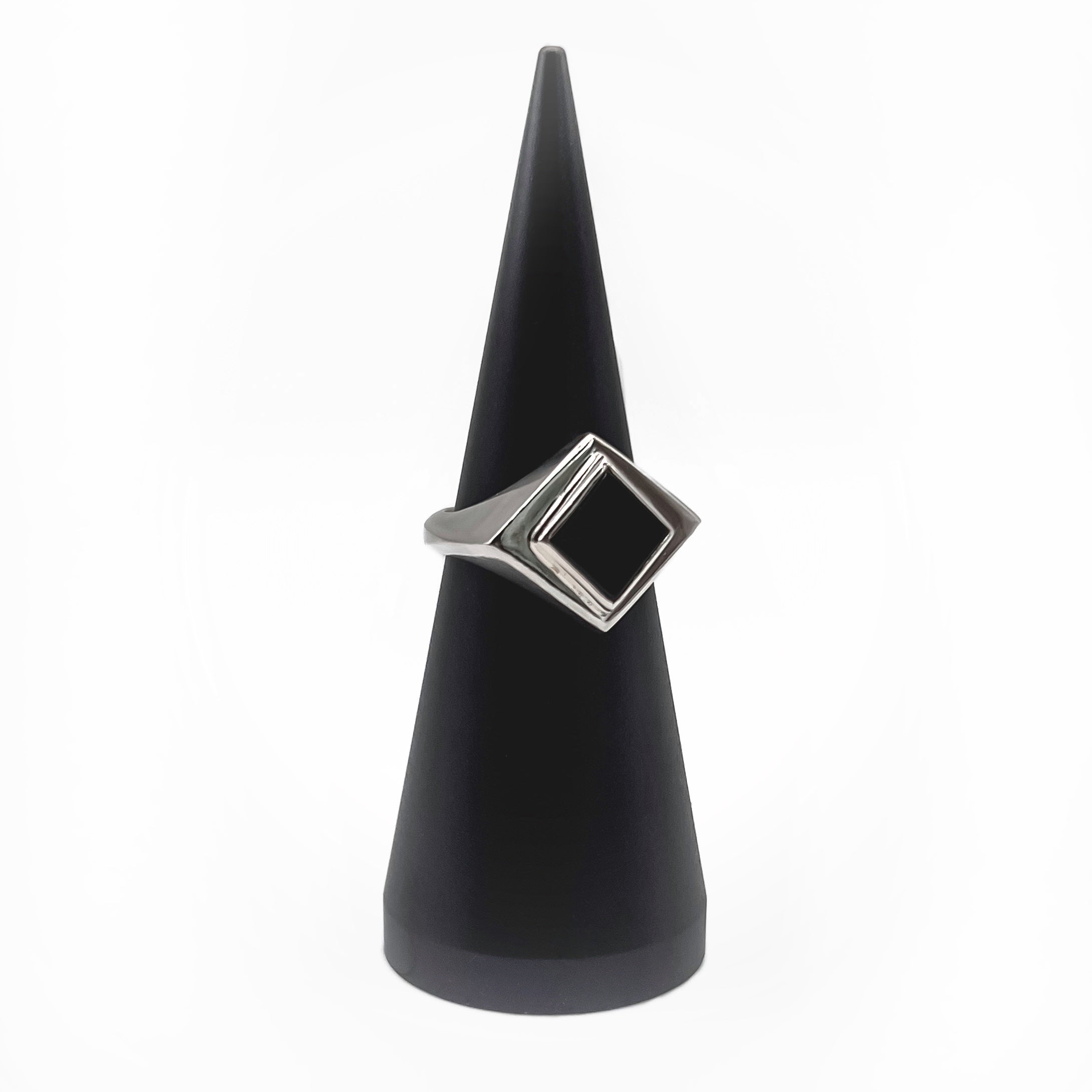 Black Onyx Signet Ring – Seeress Silver